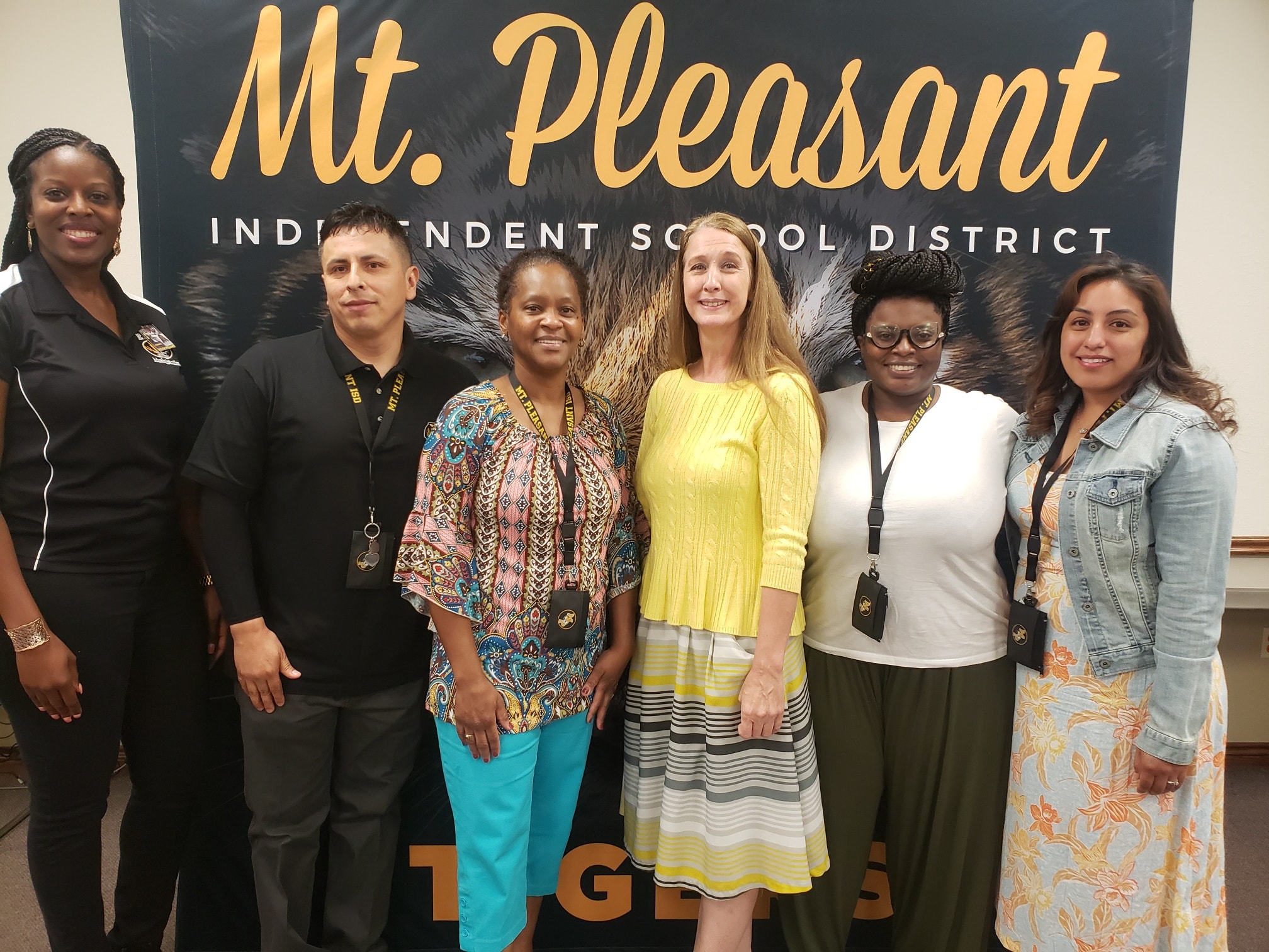 Corprew Welcomes New Teachers – Frances Corprew Elementary School